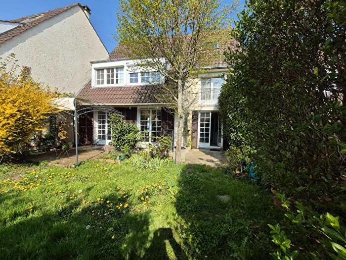 Maison 7 pièces à Breuillet, à vendre