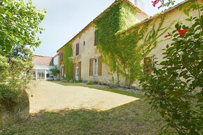 Maison 17 pièces à vendre à Pineuilh