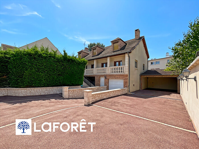 Sainte-Geneviève-des-Bois, Emile Zola, Bois Clairs : Maison 6 pièces à vendre