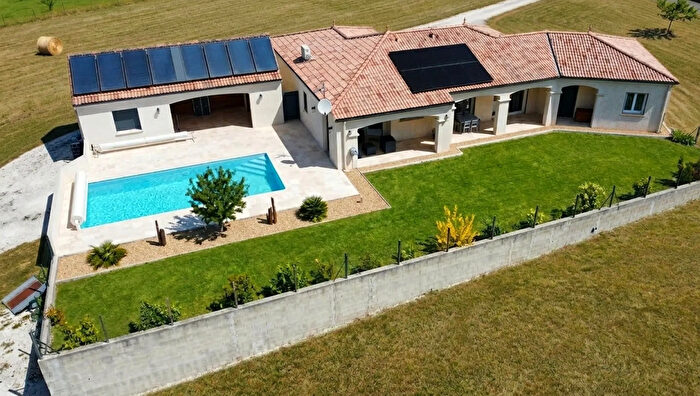Montaigu-de-Quercy : Maison 5 pièces à vendre
