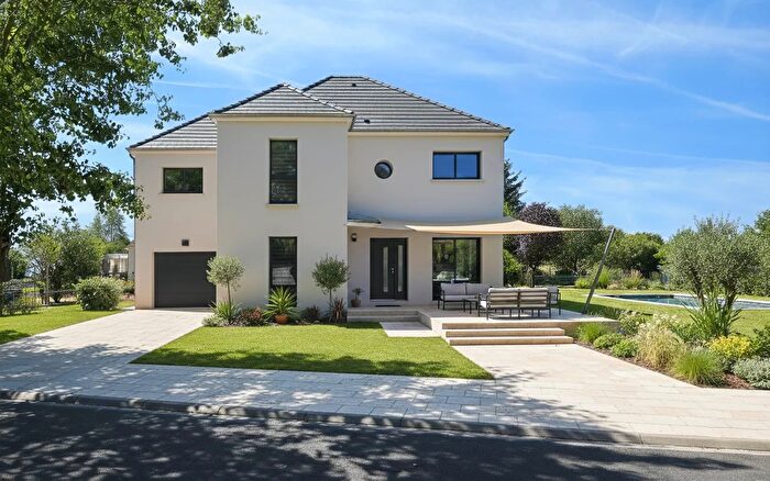 Maison 6 pièces à Châteauroux, Centre-ville, Les Marins, à vendre