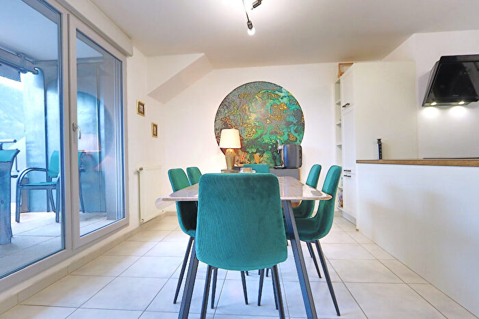 Appartement à vendre - Bonneville - 4 pièces - 3 chambres