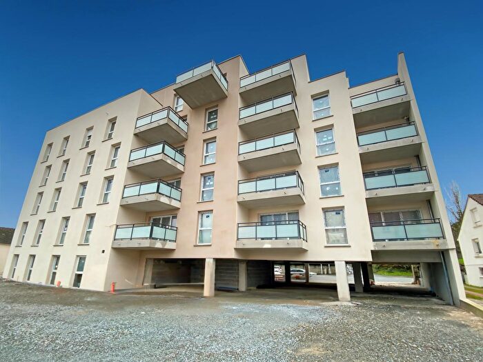 Laval, Pavement : Appartement 4 pièces à louer