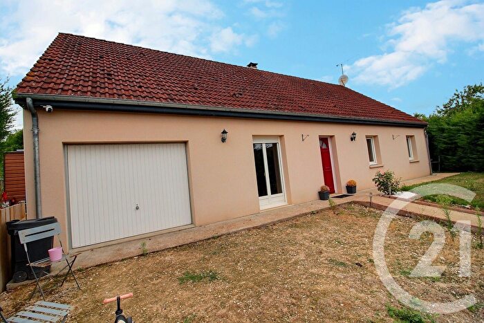 Maison à vendre - Saint-Hilaire-la-Gravelle - 7 pièces - 5 chambres