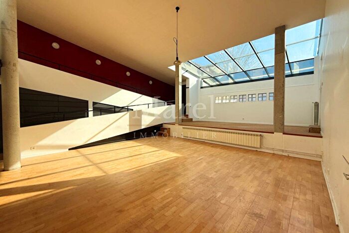 Maison à louer - Plateau, Nanterre - 6 pièces - 4 chambres