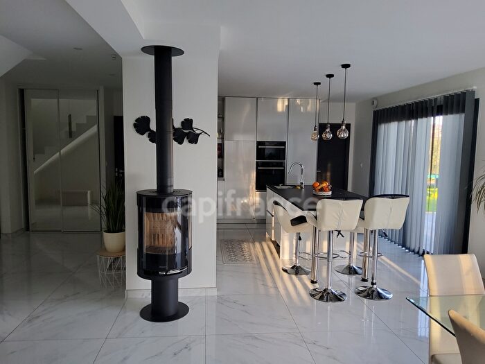 Maison à vendre - Versonnex - 5 pièces - 4 chambres