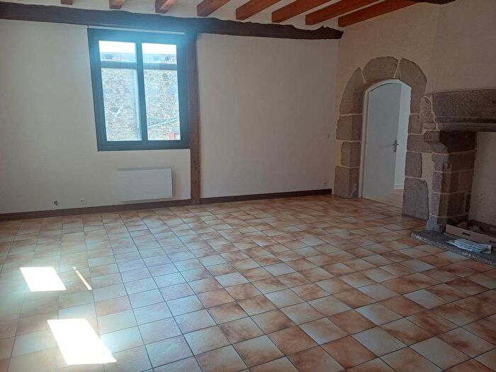 Centre Ville, Saint-Brieuc : Appartement 4 pièces à louer