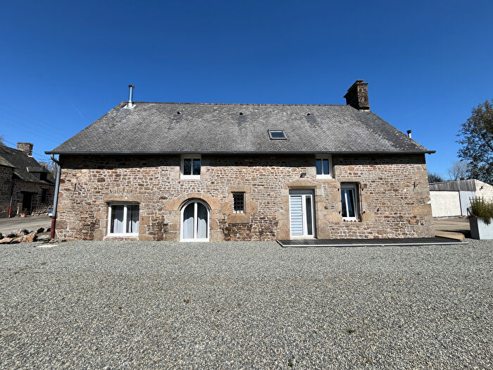 Maison à vendre - La Bazouge-du-Désert - 6 pièces - 4 chambres