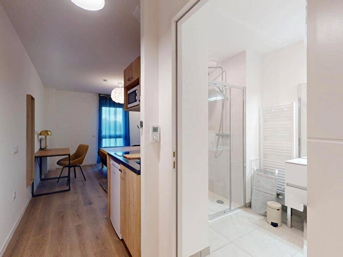 Appartement à louer - Coteaux de la Mayenne, Avrillé - 1 pièce