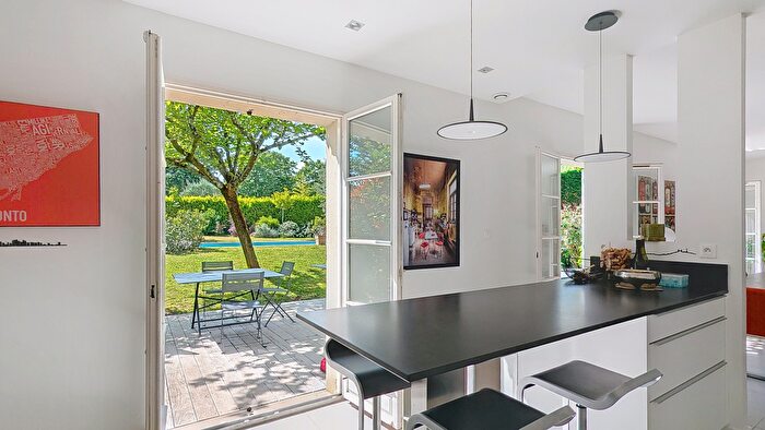 Charbonnières-les-Bains : Maison 7 pièces à vendre