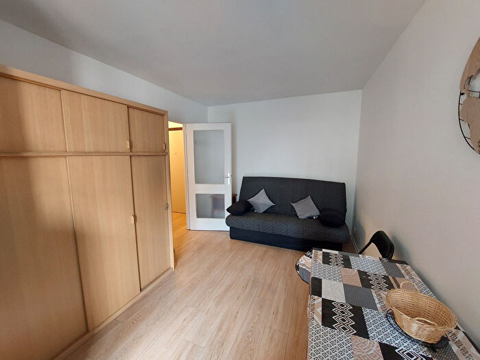 Appartement à louer - Clermont-Ferrand, Jaude, Fontgiève Saint-Alyre - 1 pièce