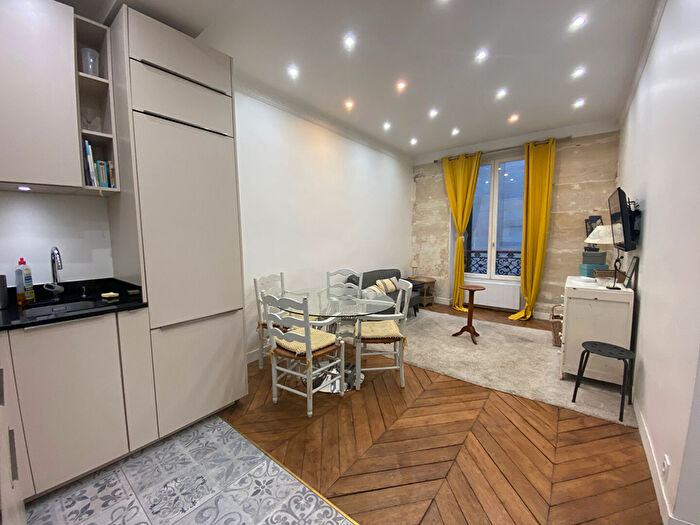 Appartement à louer - Paris e , Saint-Philippe du Roule - 3 pièces - 2 chambres