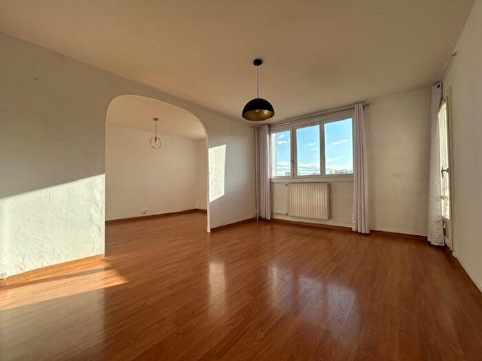 Appartement à vendre - Villeurbanne, Perrallière - 4 pièces - 2 chambres