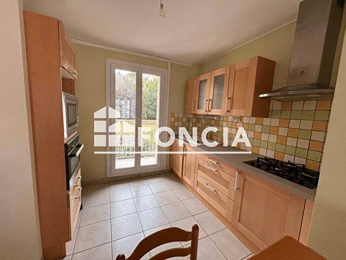 Appartement à louer - Bourg-Saint-Andéol - 4 pièces - 2 chambres