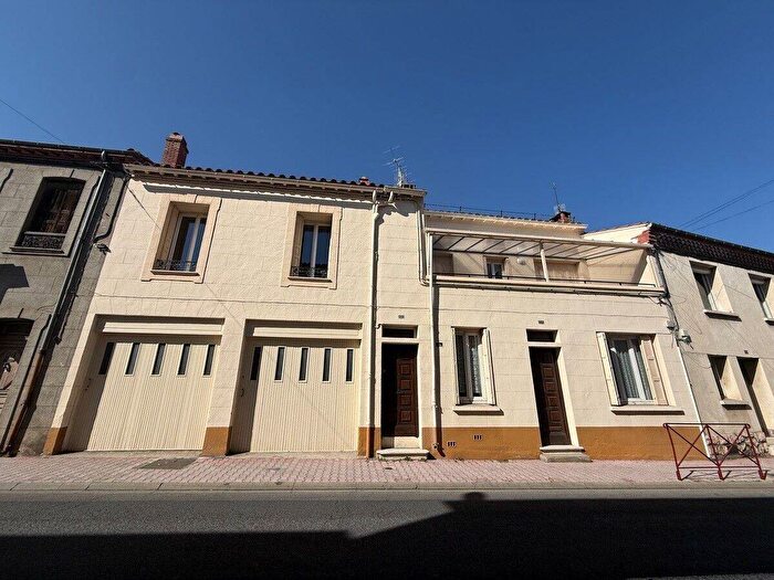 Appartement à louer - Prades - 5 pièces - 4 chambres