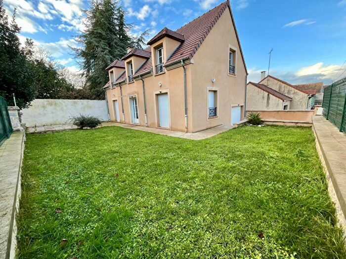 Maison à louer - Darvault - 4 pièces - 3 chambres