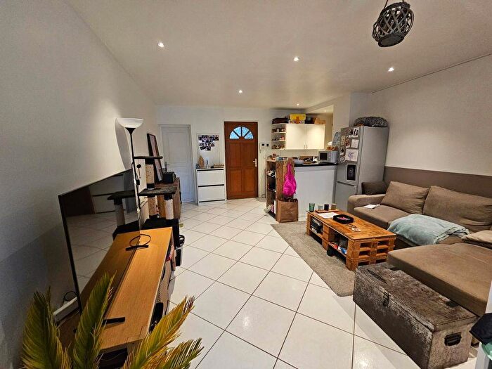 Appartement 1 pièce à Centre Bourg, Épône, à louer