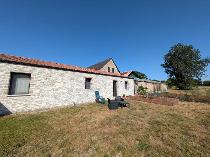 Maison 4 pièces à Sainte-Pazanne, à louer