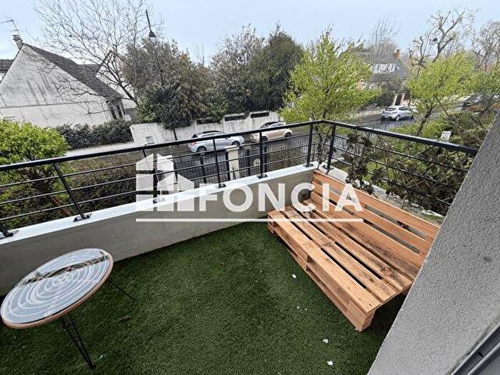 Appartement à louer - Saint Antoine, Le Plessis-Trévise - 2 pièces - 1 chambre