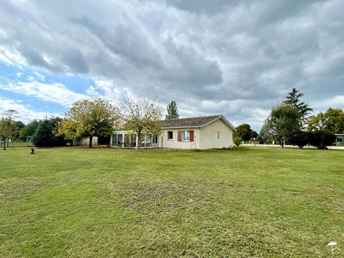 Maison à vendre - Noaillac - 4 pièces - 3 chambres