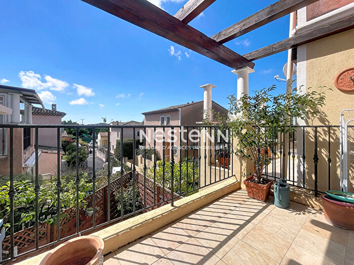 Vallauris, Golfe Juan, Vieux Port : Maison 5 pièces à vendre
