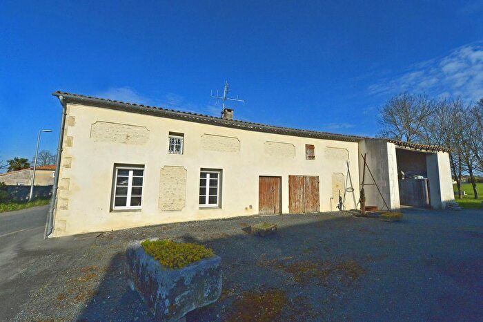 Maison à vendre - Semussac - 5 pièces - 2 chambres