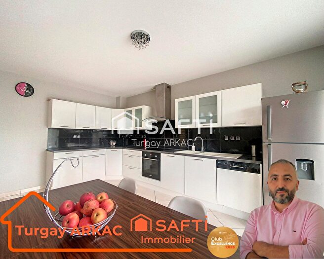 Maison à vendre - La Tour-du-Pin - 7 pièces - 5 chambres