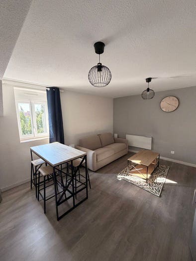 Appartement 1 pièce à Montluçon, à louer