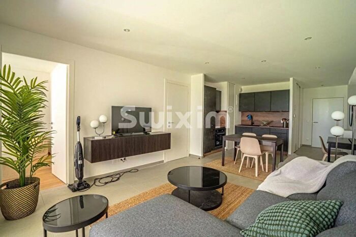 Appartement à louer - Centre, Ferney-Voltaire - 2 pièces - 1 chambre