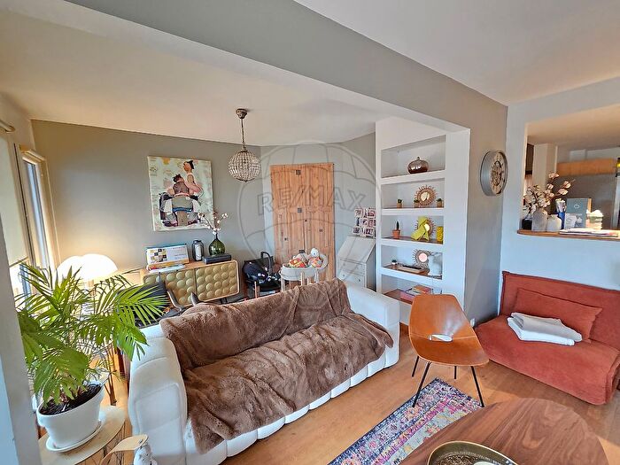 Appartement à louer - Villefranche-sur-Saône, Centre-ville - 3 pièces - 2 chambres