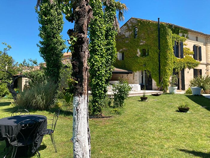 Maison à vendre - Saint-Gervais - 12 pièces - 10 chambres