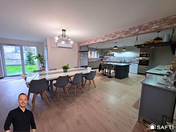 Maison 8 pièces à Pommereuil, à vendre