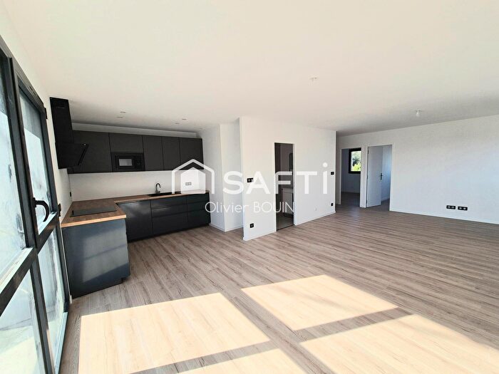 Appartement à vendre - Landivisiau - 3 pièces - 2 chambres