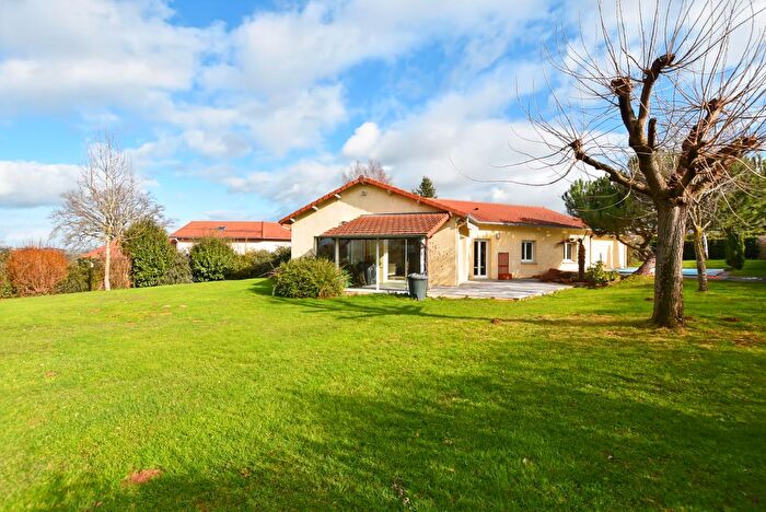 Maison à vendre - Coutouvre - 5 pièces - 4 chambres