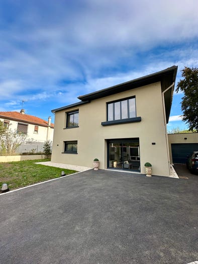Maison 6 pièces à Bron, Le Rafour, à vendre