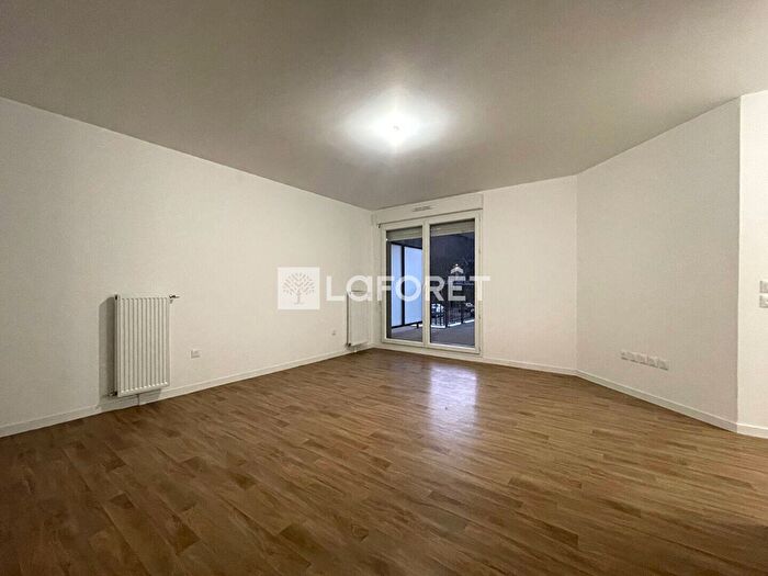 Appartement à louer - Coulommiers - 3 pièces - 2 chambres