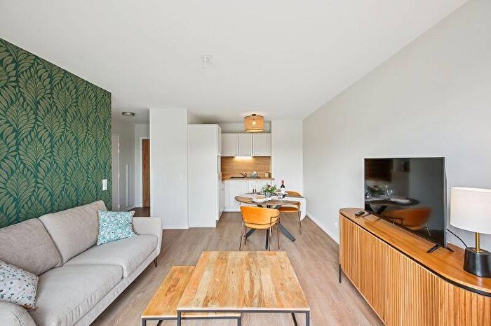 Appartement à louer - Racinay Pierrefite, Rambouillet - 2 pièces - 1 chambre