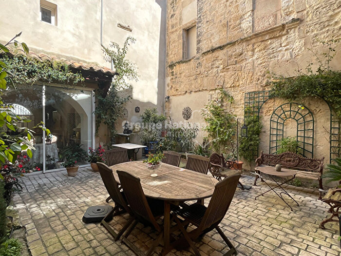 Maison à vendre - Tarascon, Centre-ville, Château, Condamine - 6 pièces - 4 chambres
