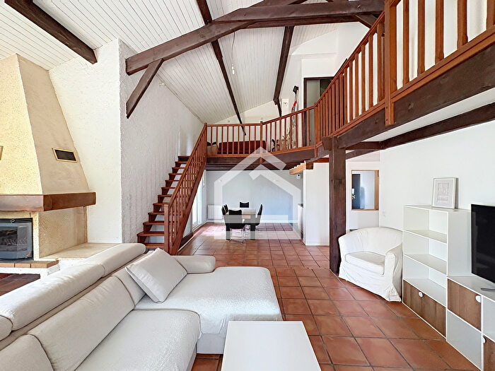 Maison 6 pièces à vendre - Fargues-Saint-Hilaire