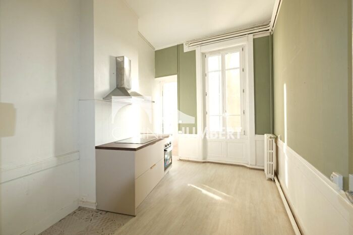 Appartement à louer - Saint-Étienne, Centre-ville, Peuple, Chavanelle - 3 pièces - 2 chambres