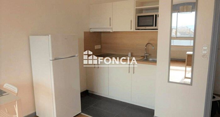 Le Centre-Centre Ville, Roanne : Appartement 1 pièce à louer