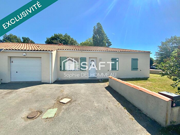 Sainte-Florence : Maison 4 pièces à vendre