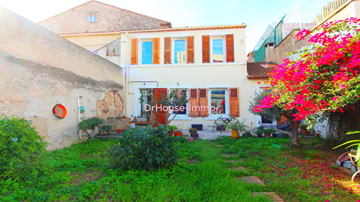 Maison à vendre - Marseille e , Saint-Mauron - 3 pièces - 2 chambres