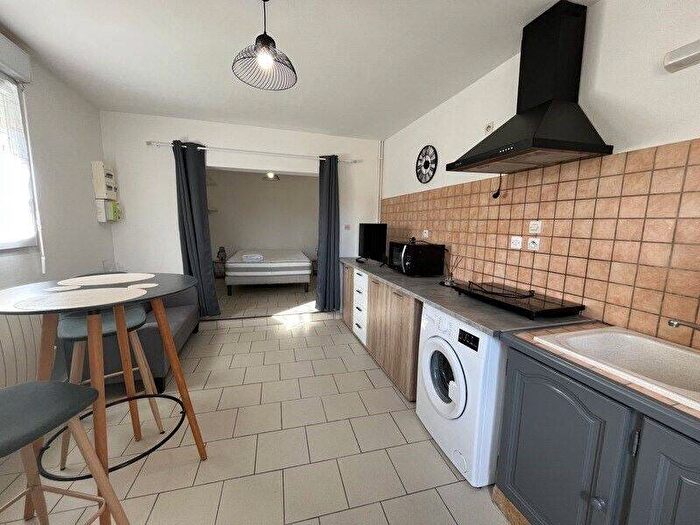 Maison 1 pièce à Bourg, à louer