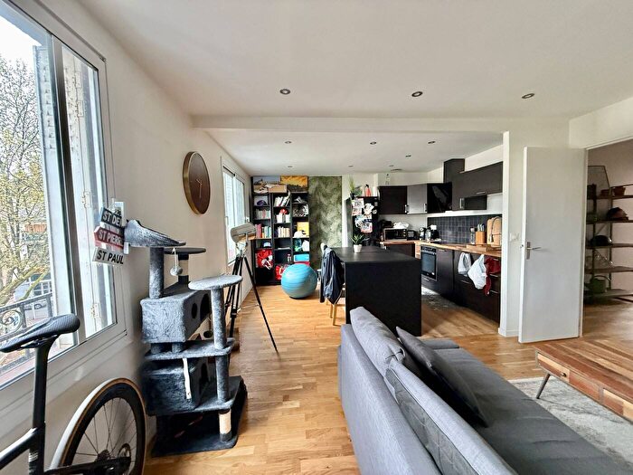 Appartement à louer - Espaces Jeunes, Issy-les-Moulineaux - 3 pièces - 2 chambres