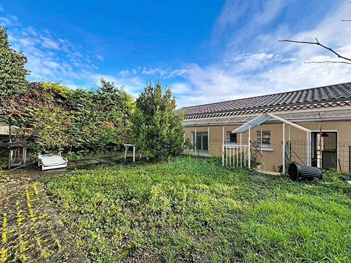 Maison à vendre - Le Pouzin - 6 pièces - 4 chambres