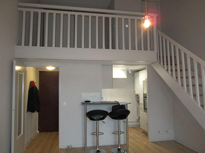 Appartement à louer - Quartiers Ouest, Bourg lEvesque - 2 pièces - 1 chambre