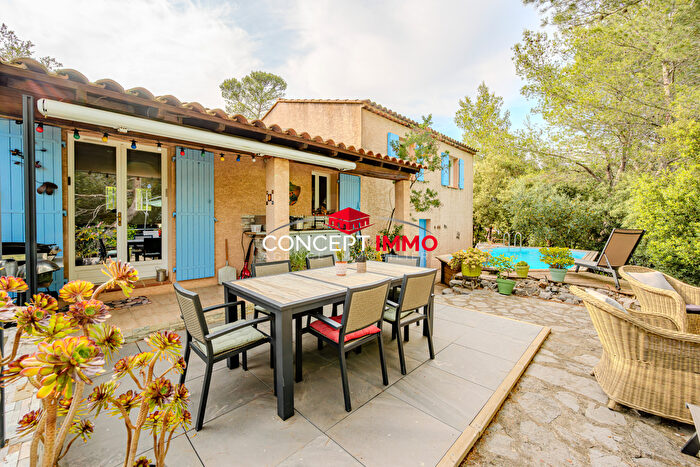 Maison à vendre - Méounes-lès-Montrieux - 6 pièces - 5 chambres