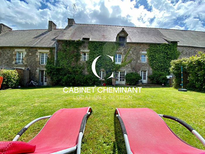 Maison à louer - Pleurtuit - 5 pièces - 4 chambres