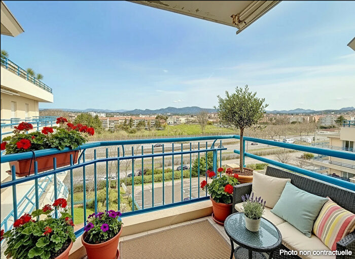 Appartement à vendre - Fréjus, Fréjus Plage - 1 pièce